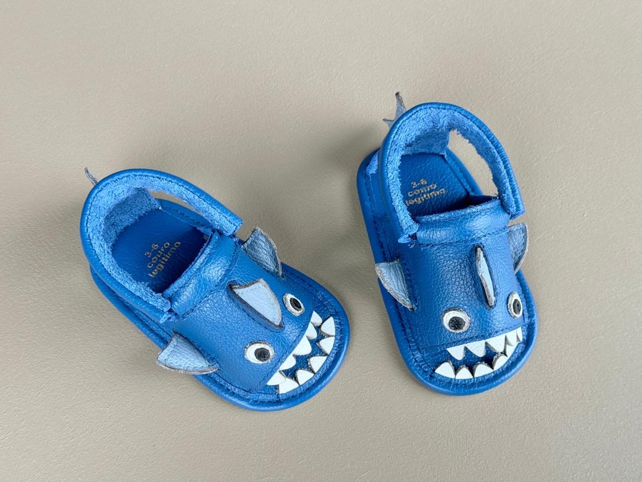 Moccs Sandália Tubarão